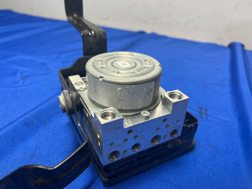 2018-23 Ford Mustang GT ABS Module Pump Servo Factory 17k Miles 149 ...