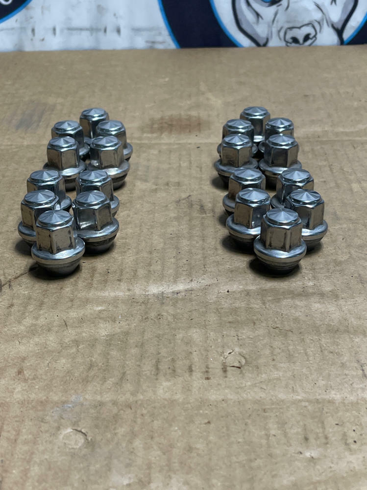 2015-17 Ford Mustang GT Lug Nuts Set (OEM) 193 – Blu Auto Parts