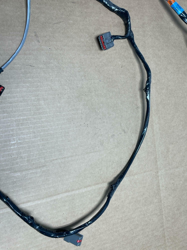 2003-04 Ford Mustang SVT Cobra Mach 460 Harness 220 – Blu Auto Parts