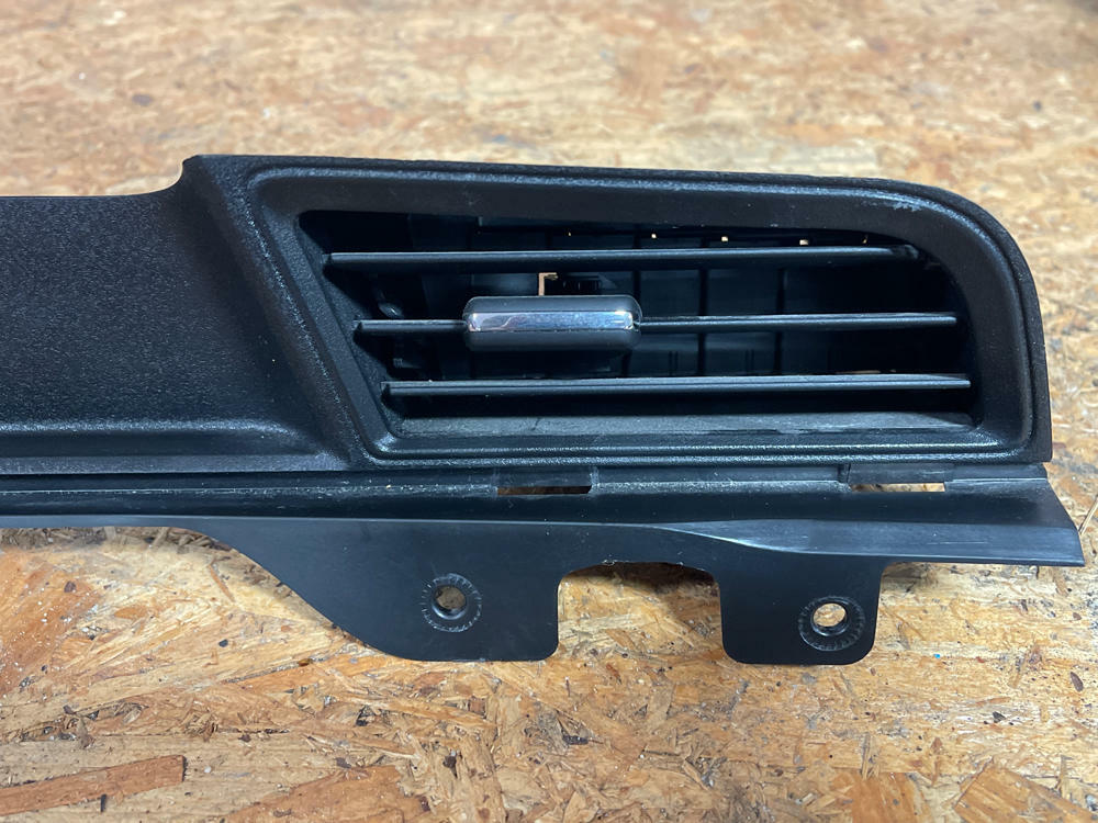 2018-23 Ford Mustang Mach One RH Dash Trim/HVAC Vent- Chassis N5647 21 ...