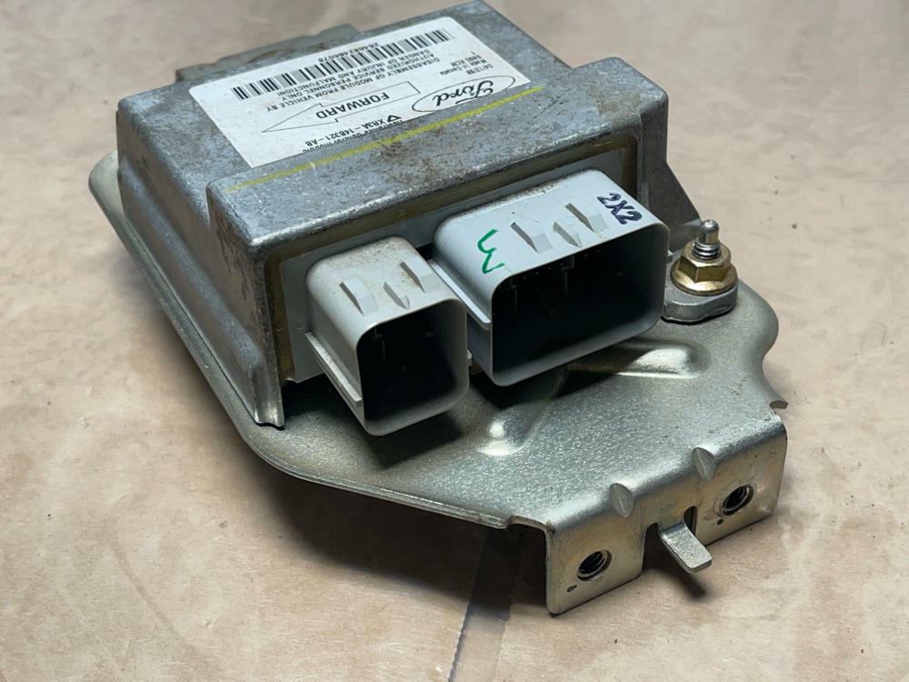 1999-04 Ford Mustang Module (XR3A-14B321-AB) 233 – Blu Auto Parts