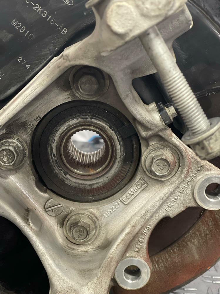 2015-17 Ford Mustang GT OEM Pass. Rear RH Spindle Assembly 258 – Blu ...