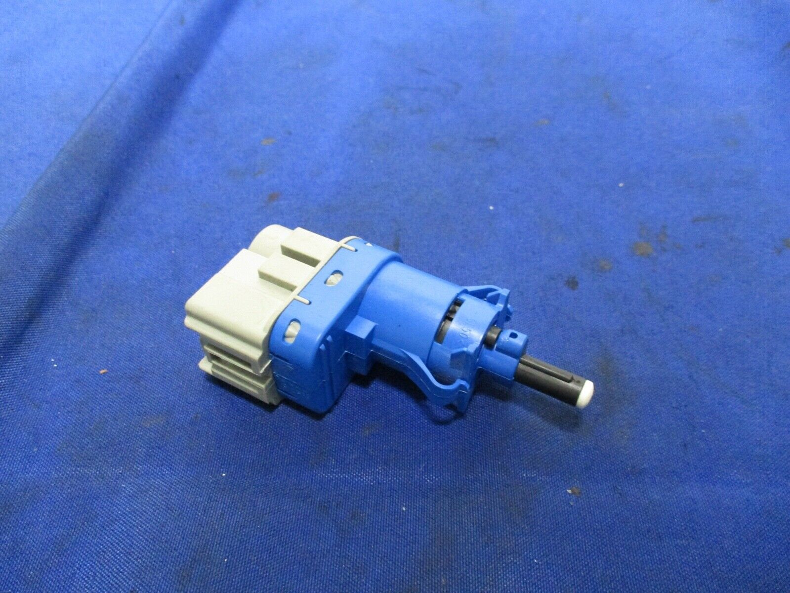 2011-14 Ford Mustang Brake Light Sensor Switch 073 – Blu Auto Parts