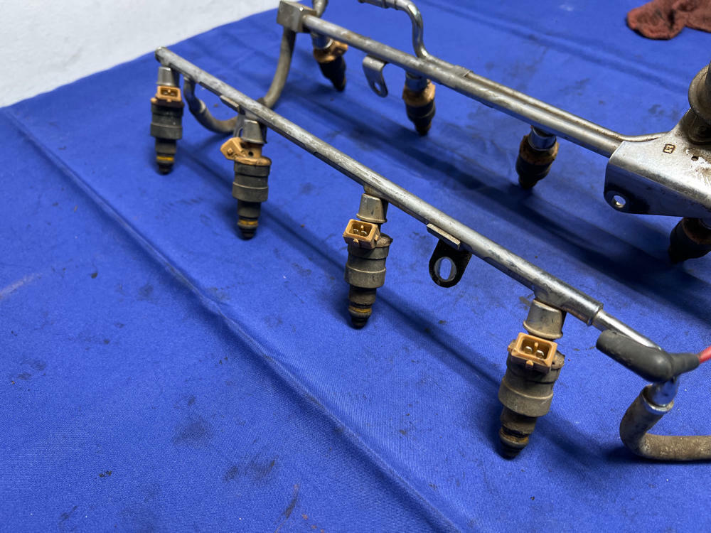 1996-98 Ford Mustang SVT Cobra Return Style Fuel Rails and Injectors F ...