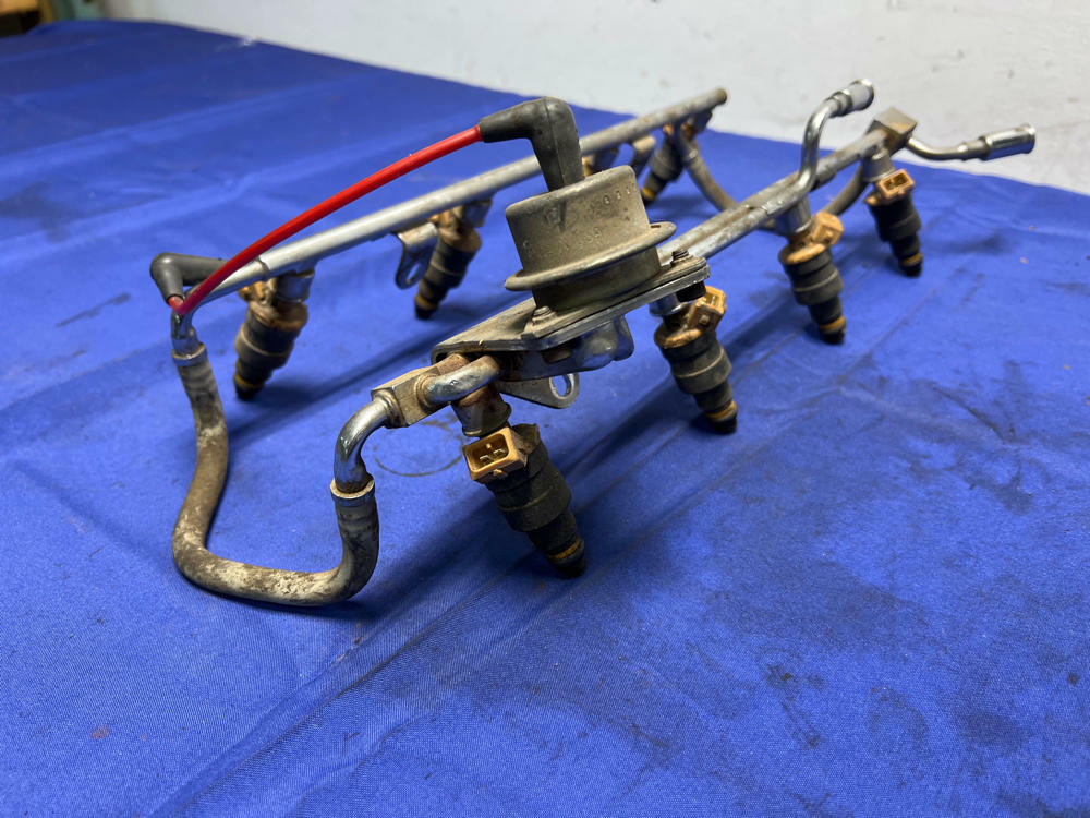 1996-98 Ford Mustang SVT Cobra Return Style Fuel Rails and Injectors F ...